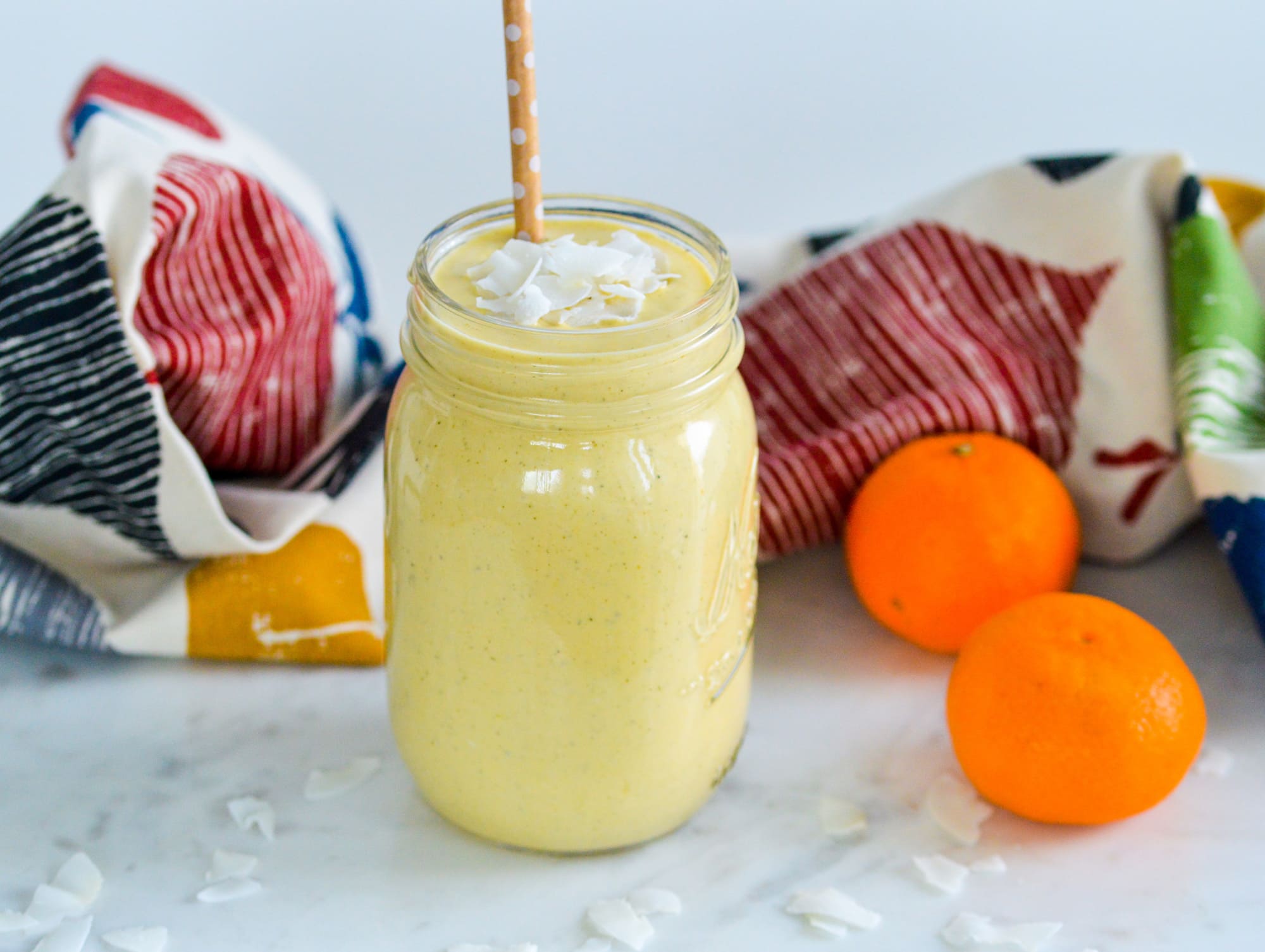 A Tropical Sunshine Smoothie Recipe | Greenletes.